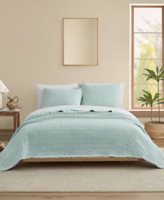 Click here for Ugg Campo Exquisite Quilt Set prices