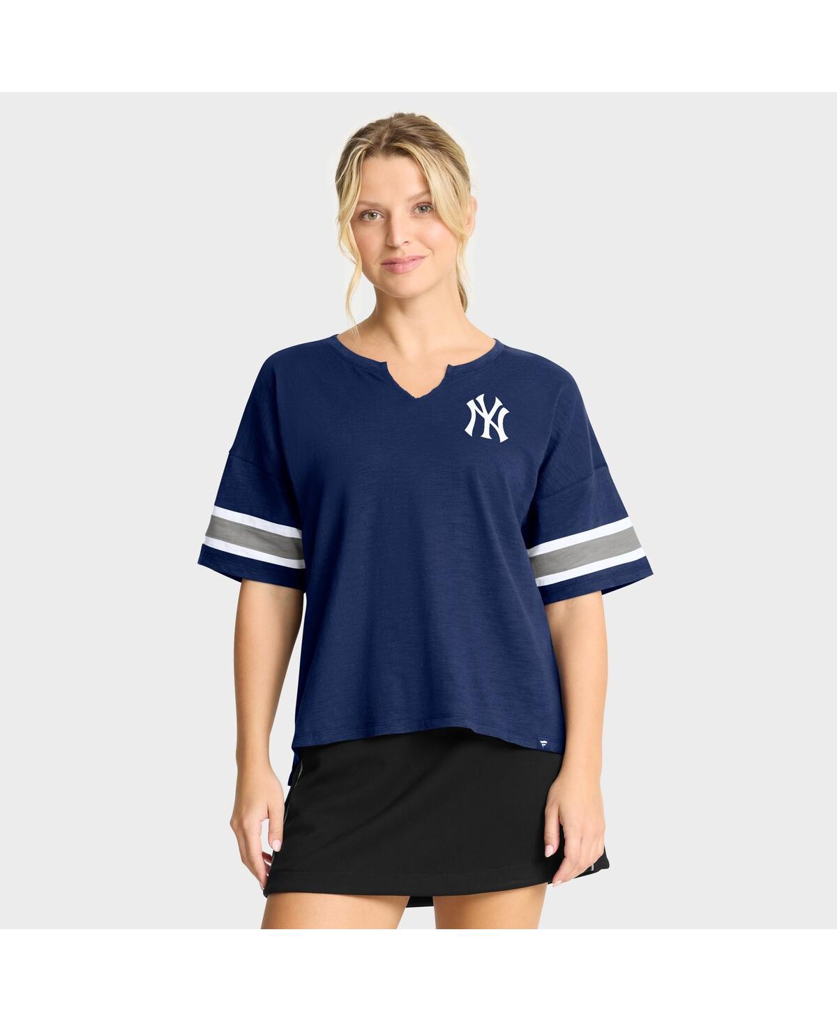 Click here for Fanatics Womens Navy New York Yankees Curl Route T... prices