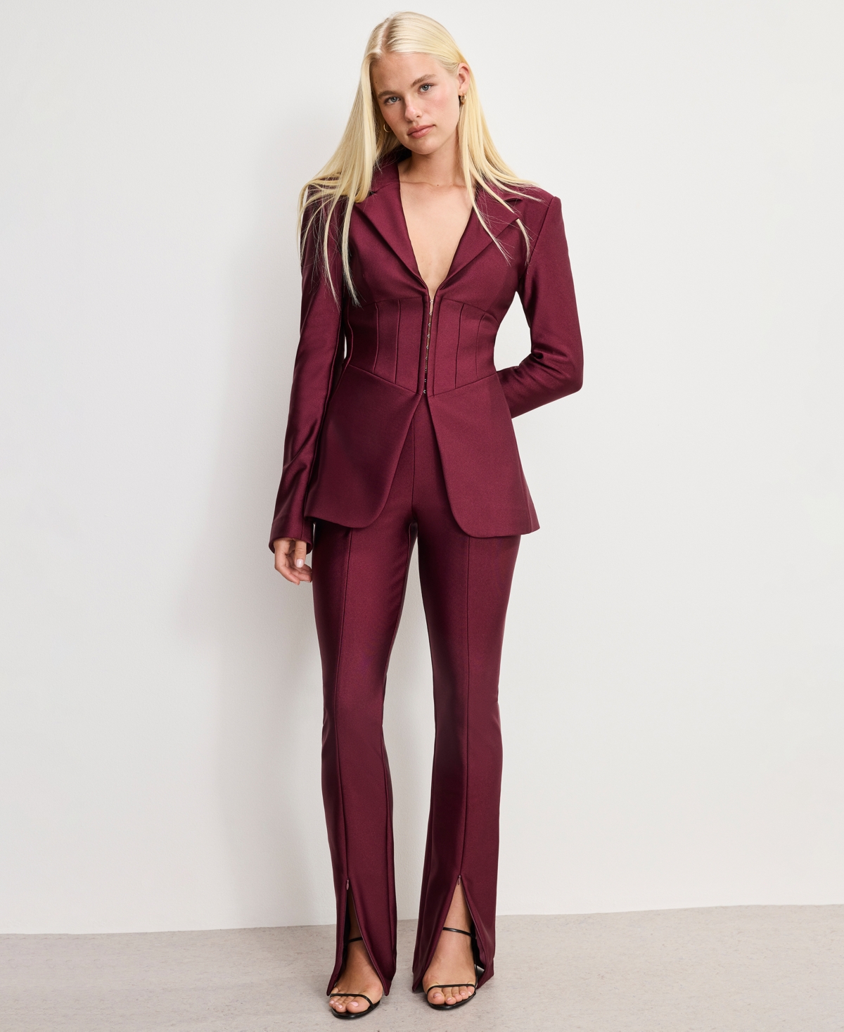 Click here for Good American Womens Dolly Jolean Compression Shin... prices