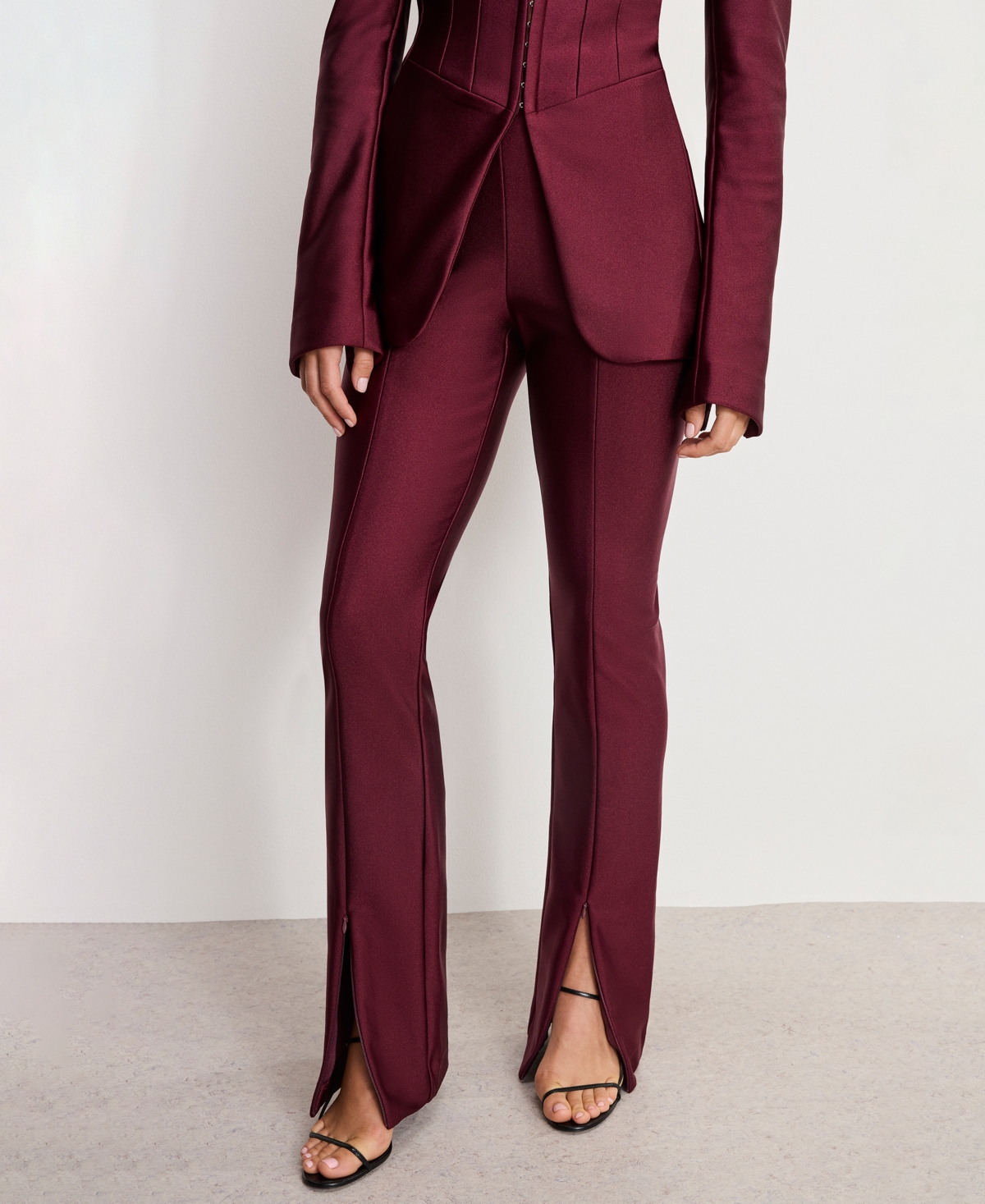 Click here for Good American Womens Dolly Joleans Compression Shi... prices