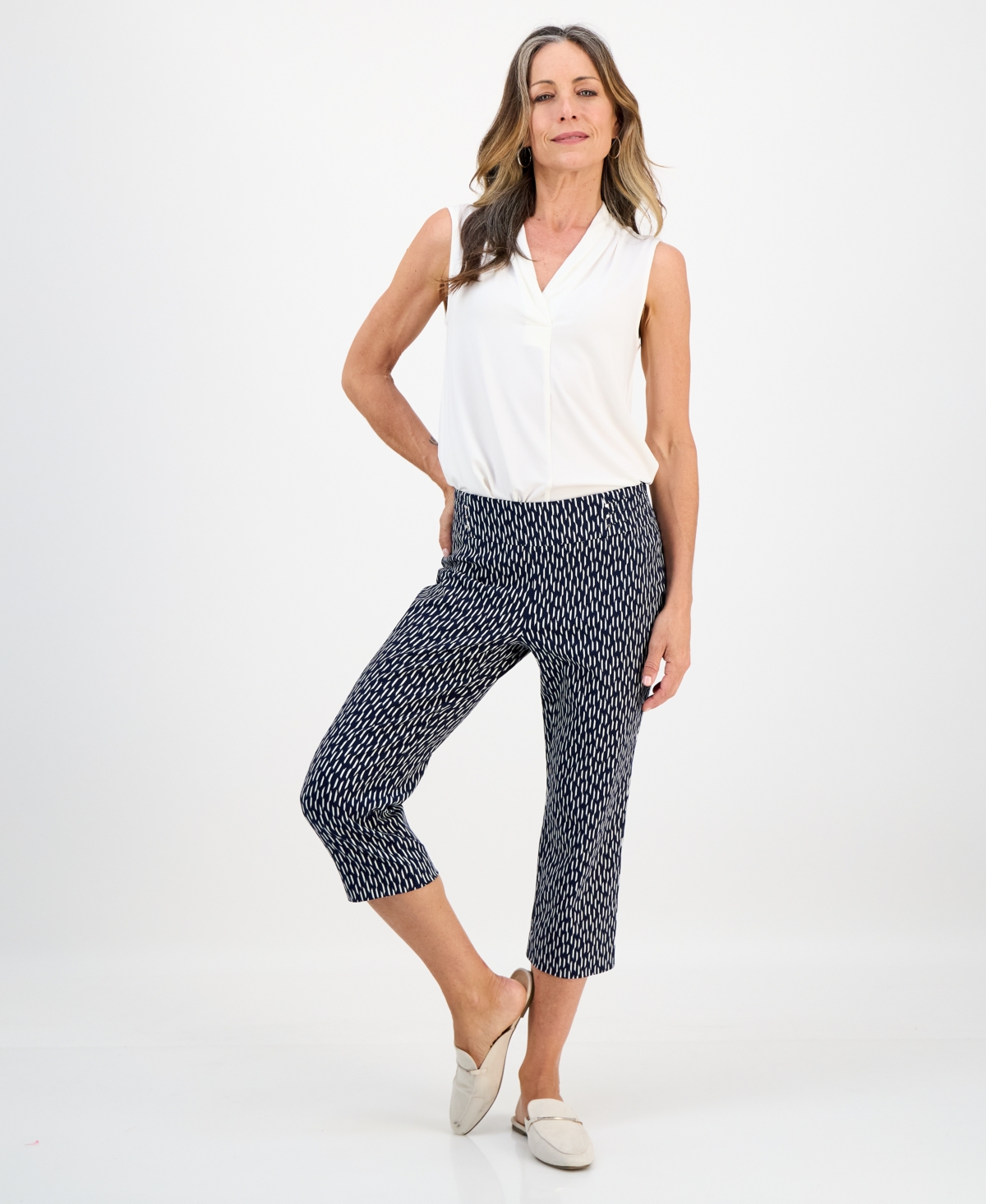 Click here for Jm Collection Petite Printed Pull-On Capri Pants... prices