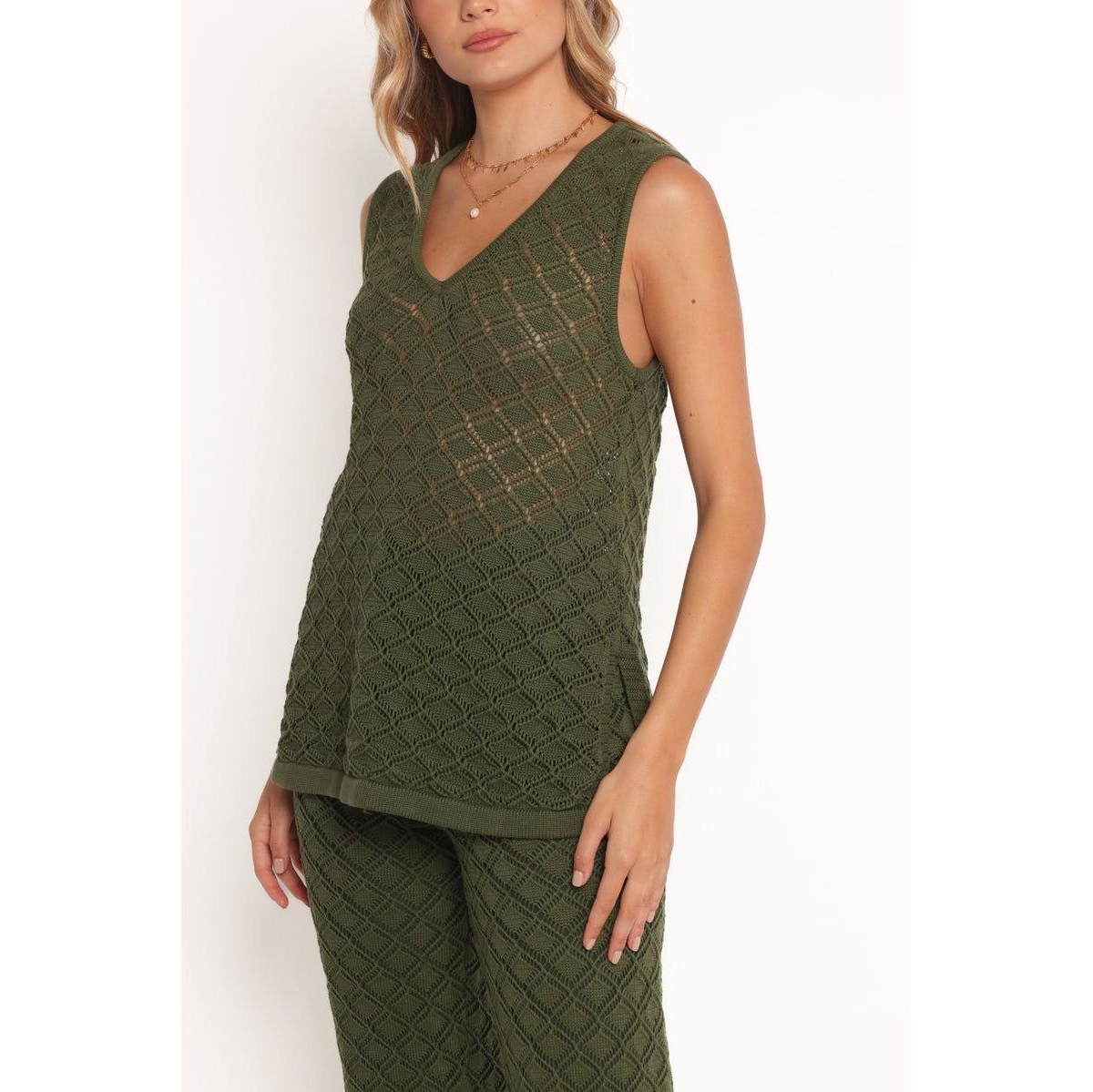 Click here for Petal and Pup Womens Sable Textured Knit Top - Oli... prices