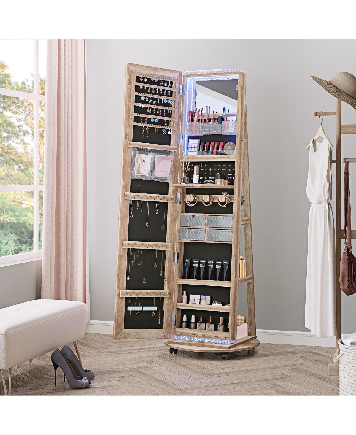 Click here for Vlsrka A 360° swivel standing jewelry mirror... prices