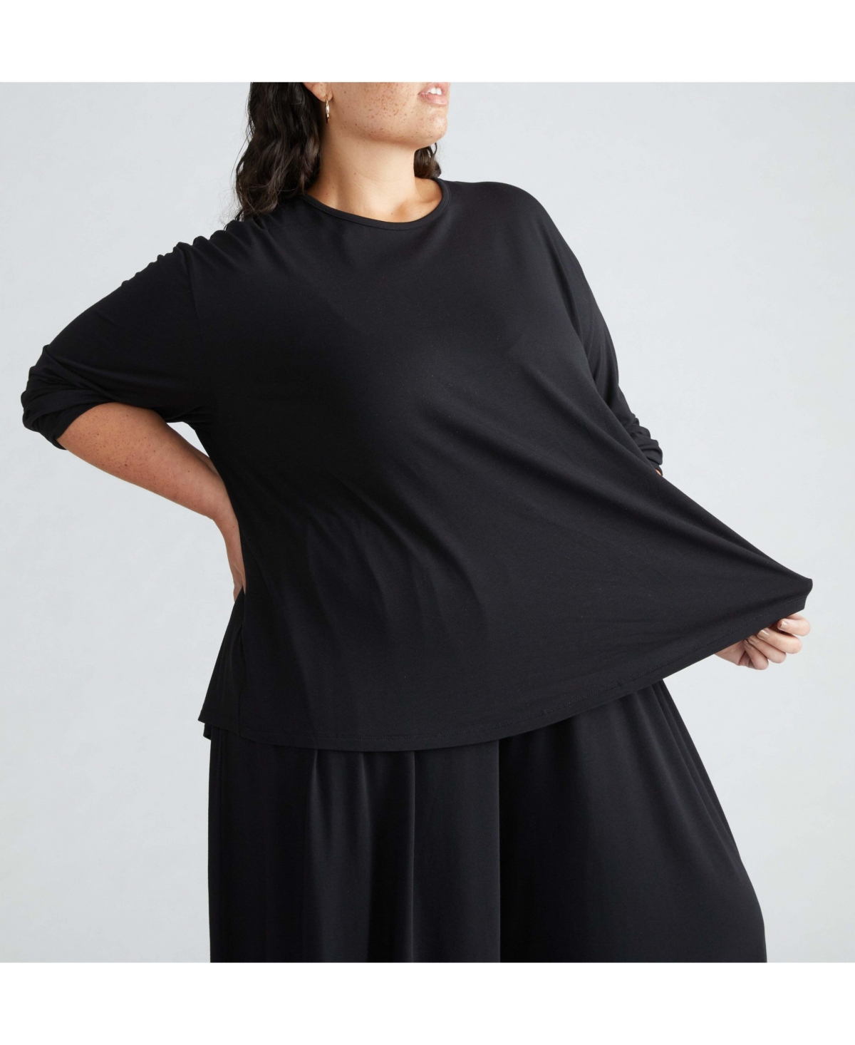 Click here for Universal Standard Plus Size Pina Long Sleeve Loun... prices