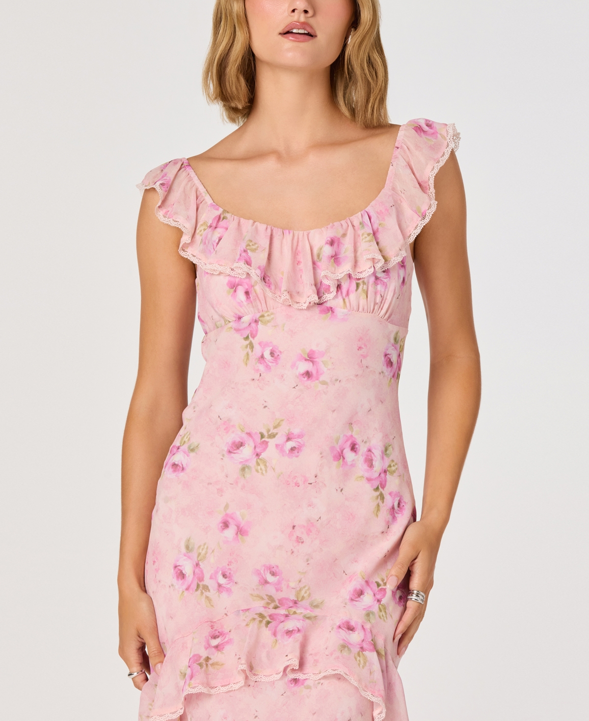 Click here for Astr the Label Womens Laisha Round Neck Dress - Pi... prices