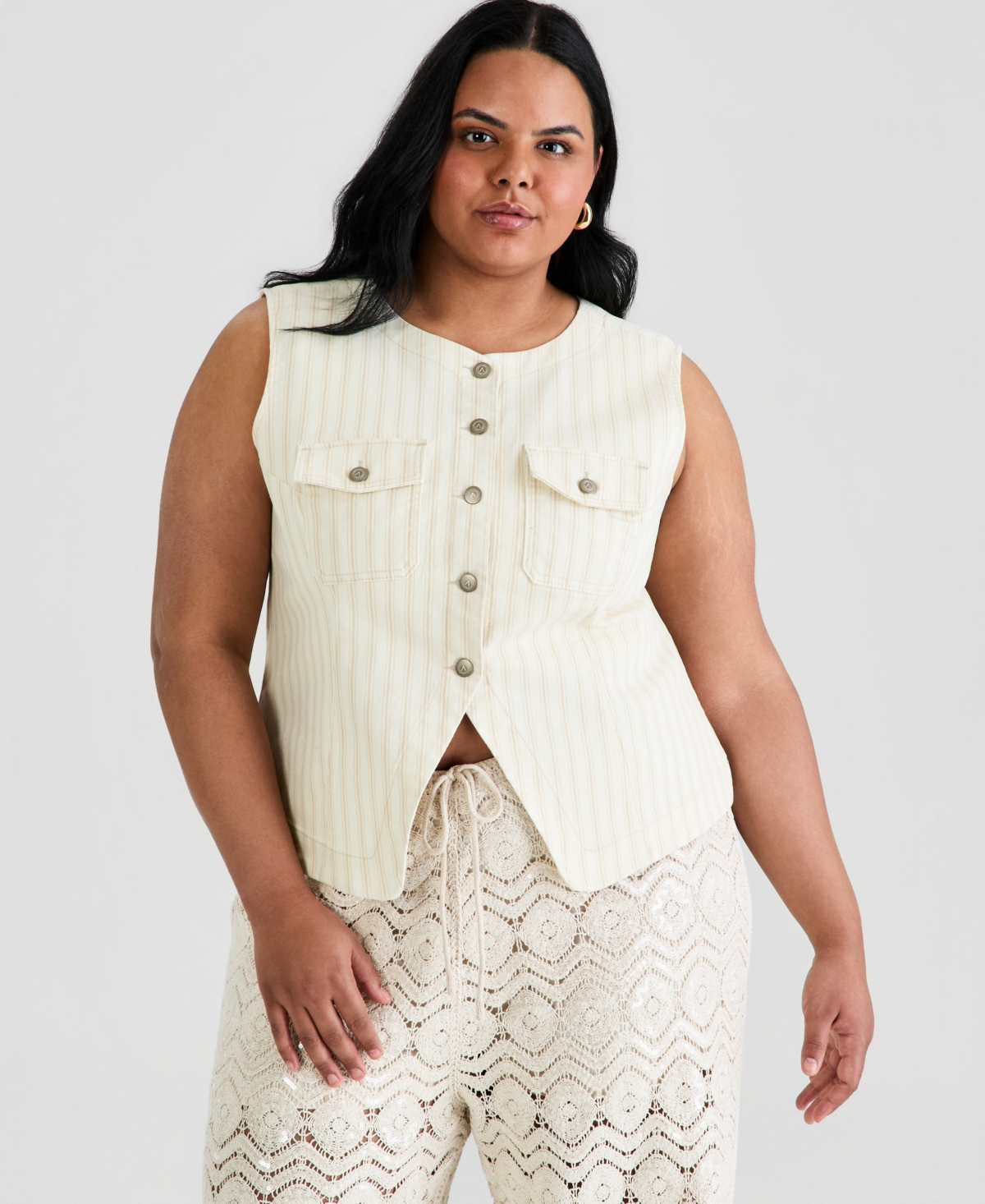 Click here for And Now This Trendy Plus Size Split-Hem Pocketed V... prices