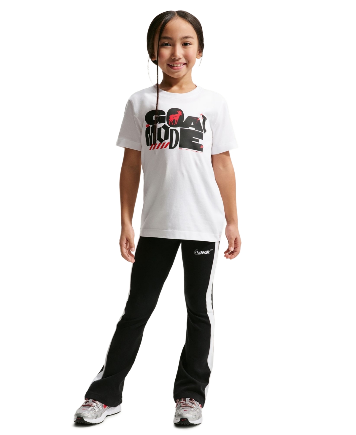 Click here for Nike Girls 8-20 Graphic Print T-Shirt - White prices