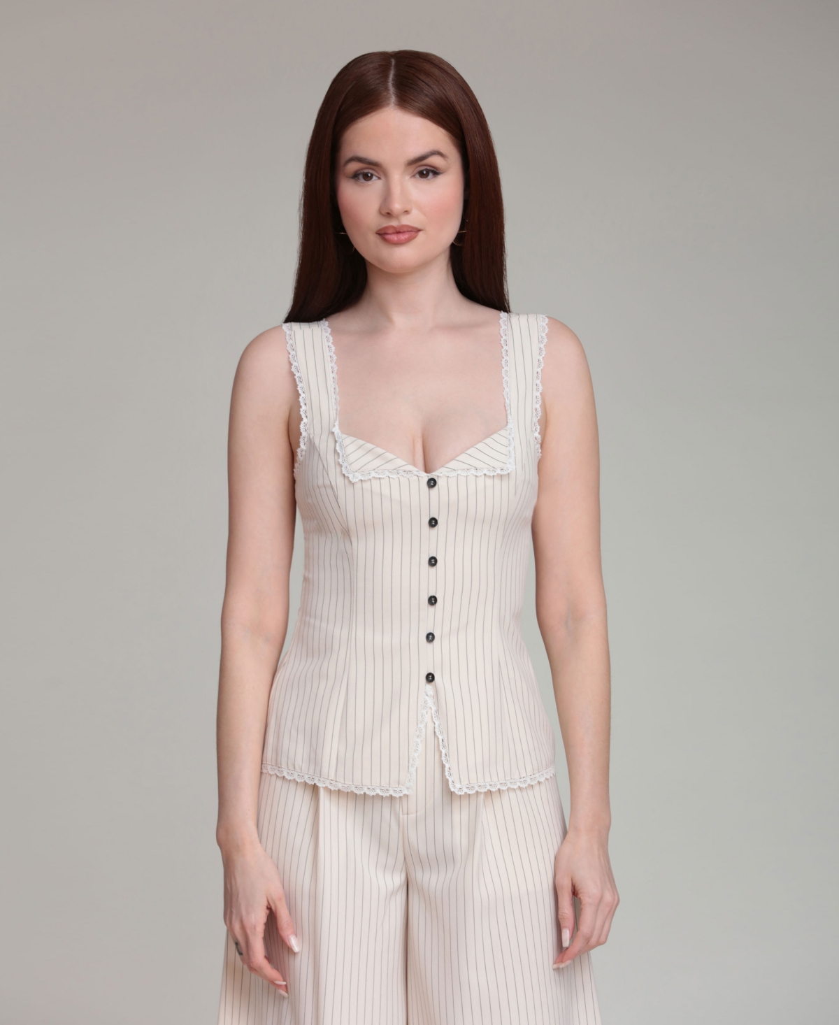 Click here for Avec Les Filles Womens V-Neck Top - Cream And Blac... prices