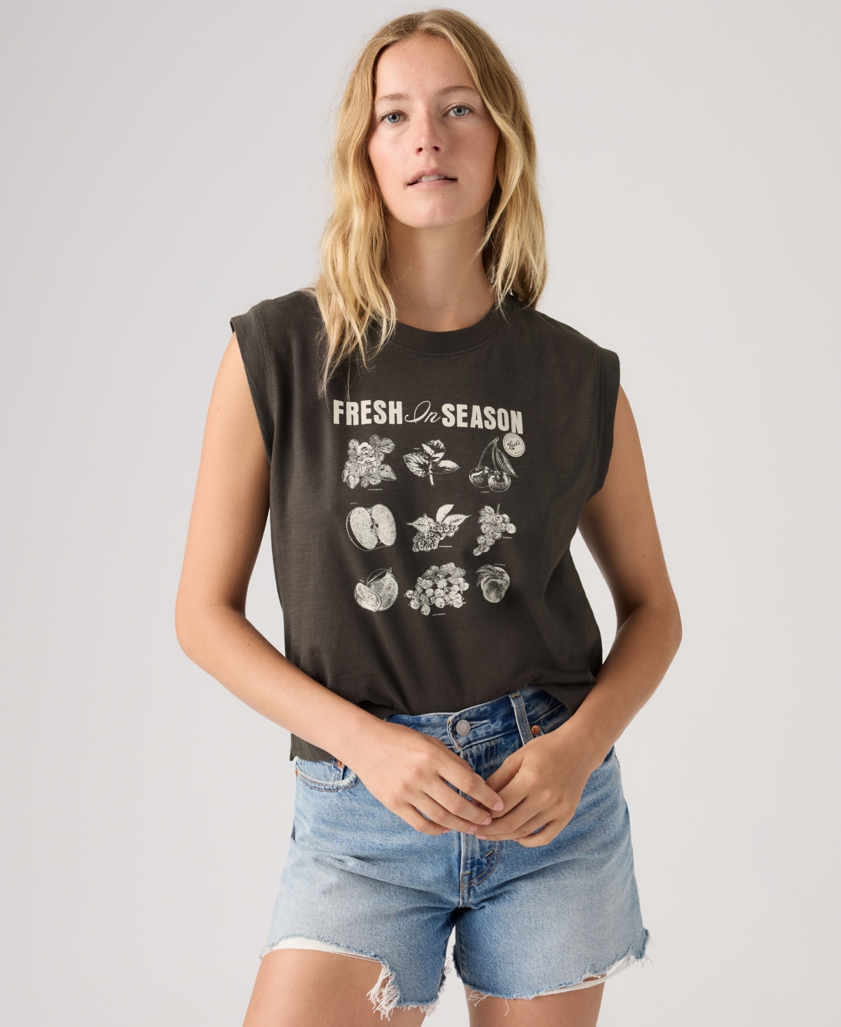 Click here for Levis Juniors Boxy Crewneck Tank Top - Fresh In S prices