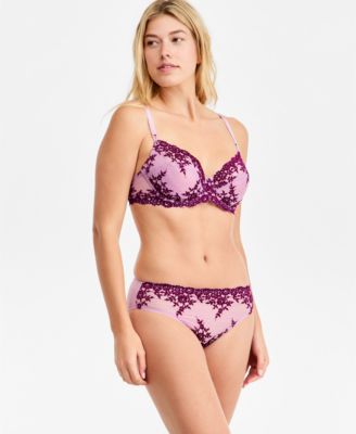 Click here for Wacoal Womens Embrace Lace Underwire Bra Embrace L... prices