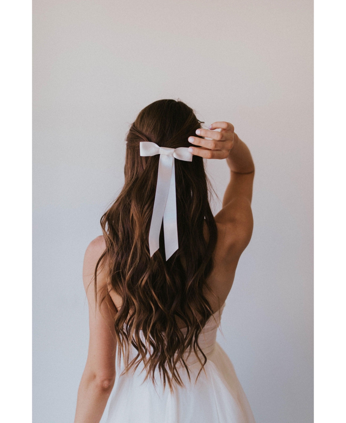 Click here for Untamed Petals Womens Blair Satin Bow prices