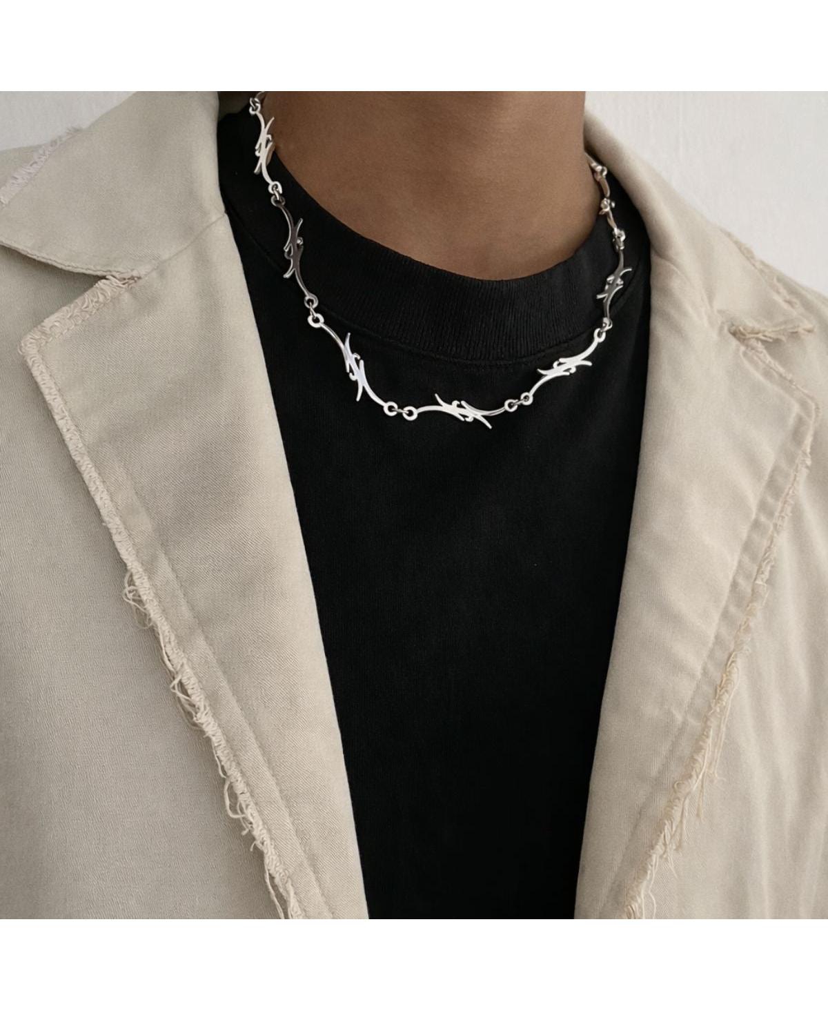 Click here for Rebl Jewelry Silver Barbed Wire Necklace - Silver prices