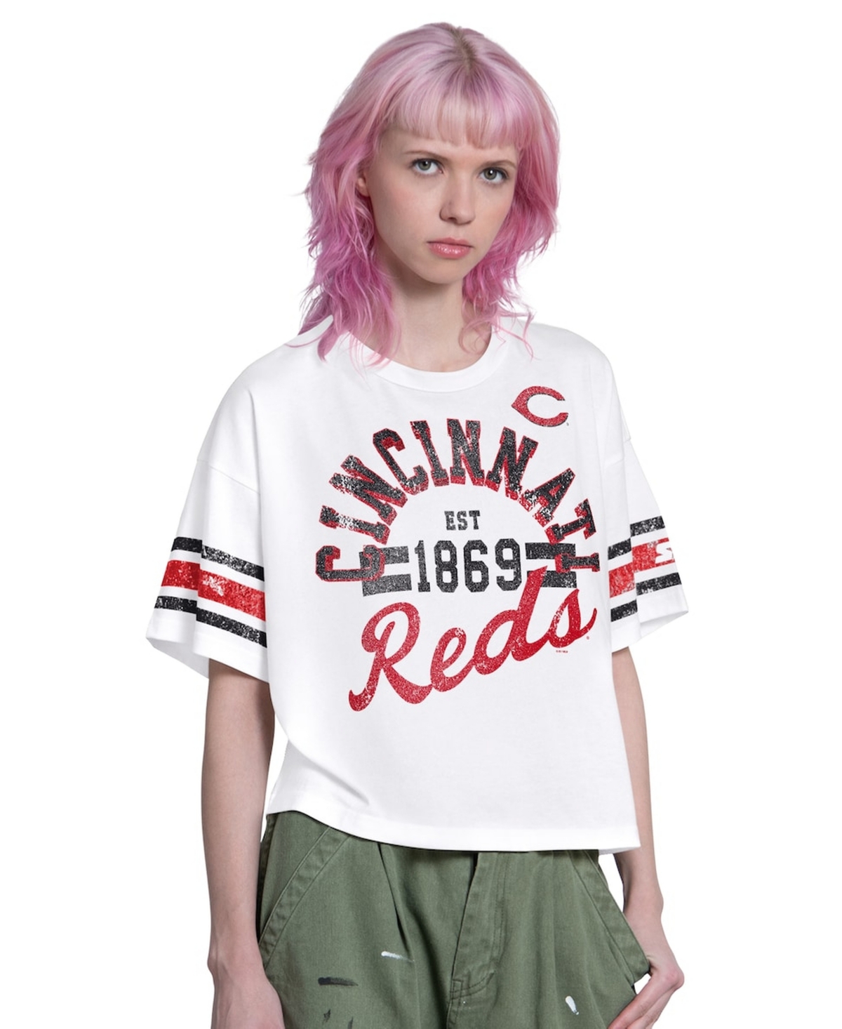 Click here for Starter Womens White Cincinnati Reds Cropped Hurry... prices