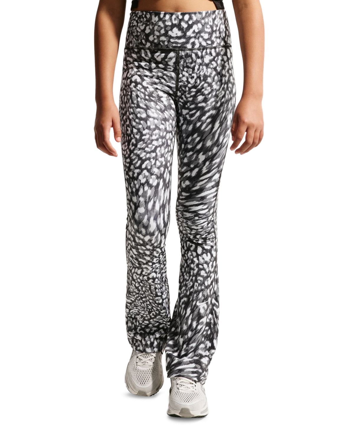 Click here for Nike Girls 7-16 Full-Length Leggings - Black/White prices