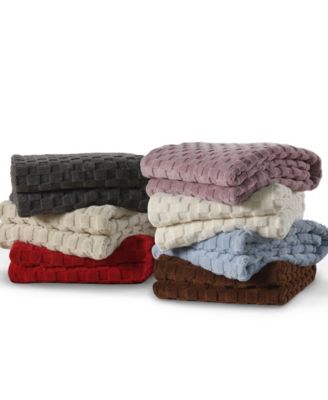 Click here for Sanctuary Jacquard Sherpa Blanket prices