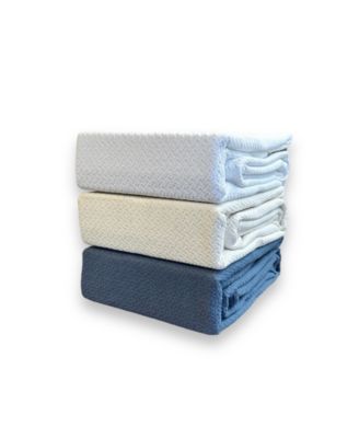 Click here for Sleep Beyond Honeycomb Durable Blanket prices