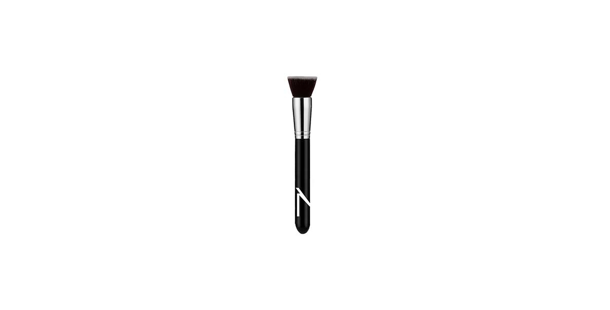 Click here for Voodoo Makeup Highlight & Conceal Brush - Black Pr... prices