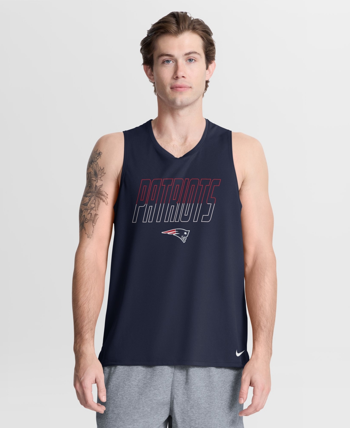 Click here for Nike Mens Navy New England Patriots Kickoff Miler... prices