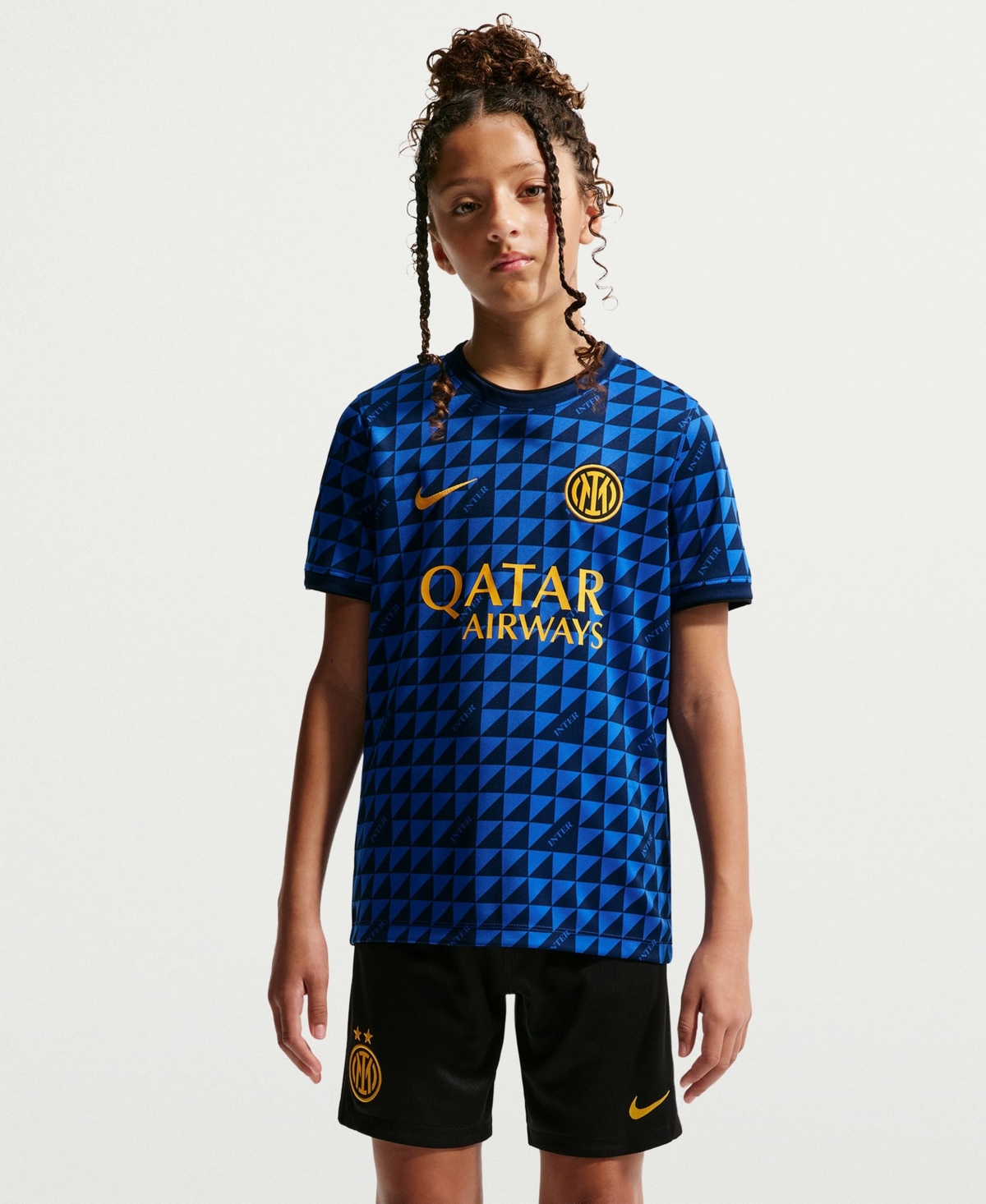Click here for Nike Big Boys and Girls Blue Inter Milan 2026/27 A... prices
